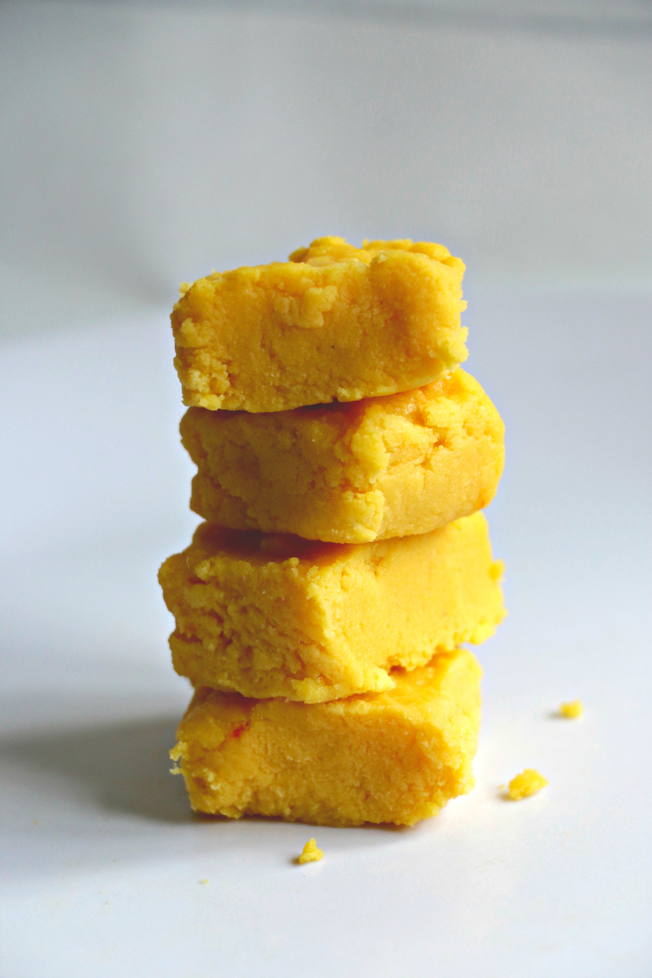 A Mangooooeey fudge recipe. – Eat-Play-Love